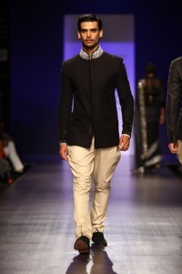 29 Simply Stunning Bandhgala Outfit Styles Make You Look Fantabulous