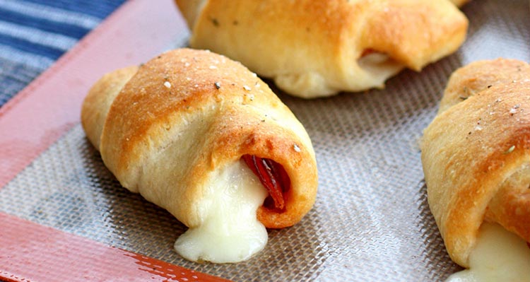 Easy To Make Pepperoni And Cheese Crescents Recipe
