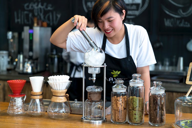 Tips to Open a Food Start-Up on a Budget